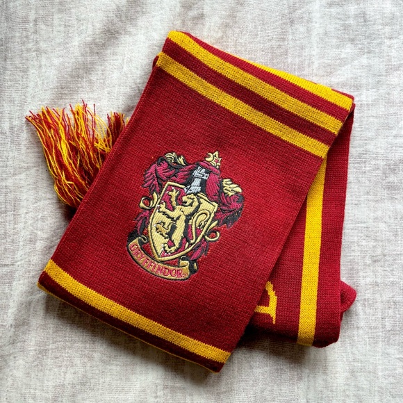 Warner Bros. | Accessories | Wizarding World Of Harry Potter Gryffindor ...